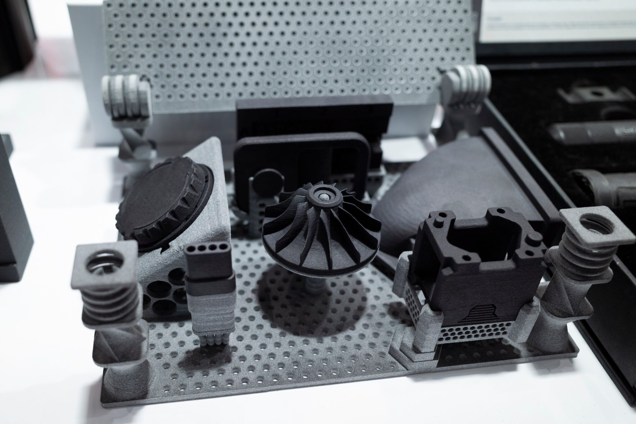 What is SLS (Selective Laser Sintering) 3D Printing? - Print My Parts